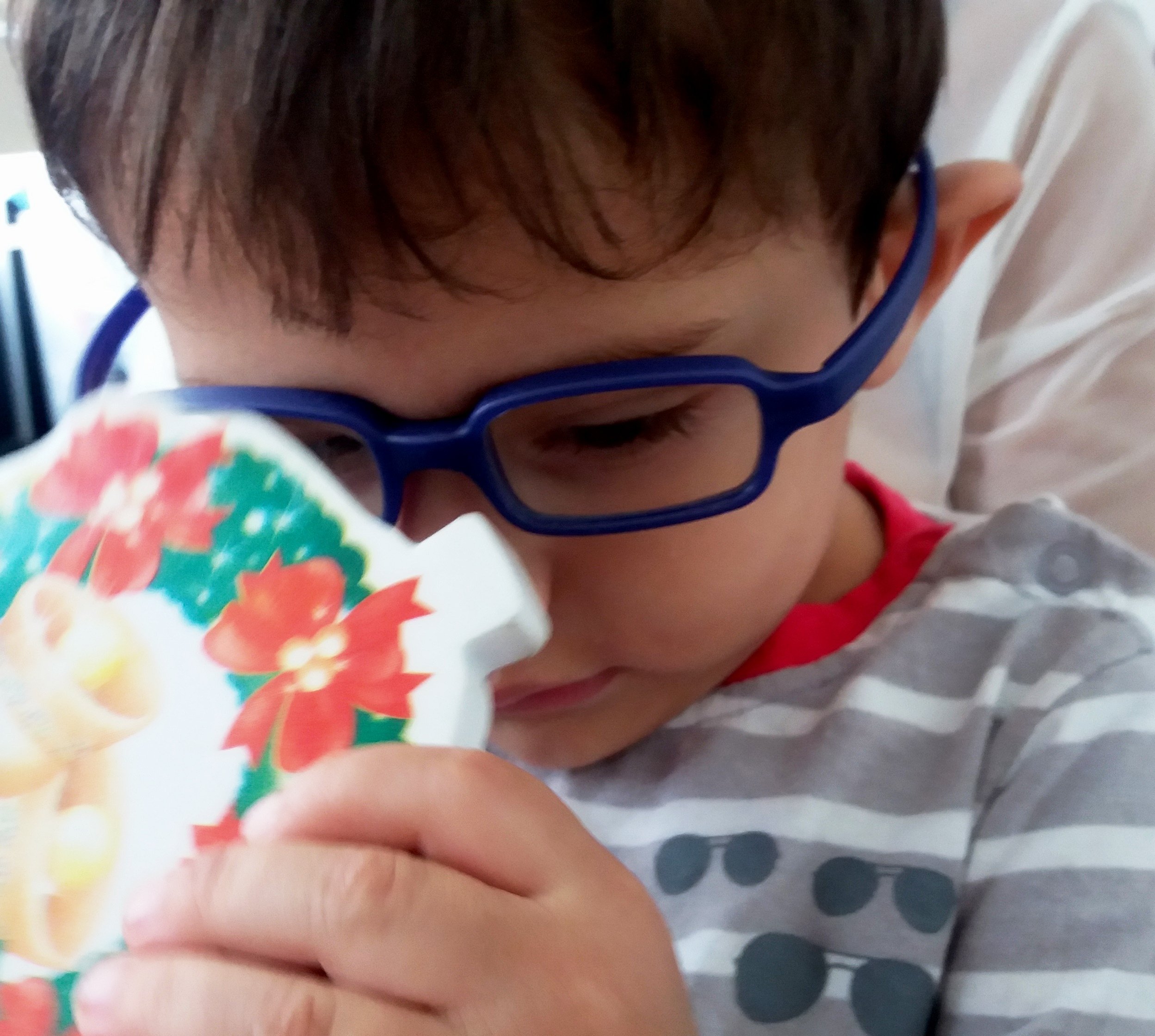 ¿Cómo se puede originar la Baja Visión en los infantes?